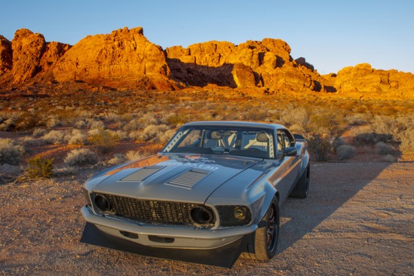 Agent 47 Harbinger Ford Mustang... On lâche le monstre ! De l'essence ...