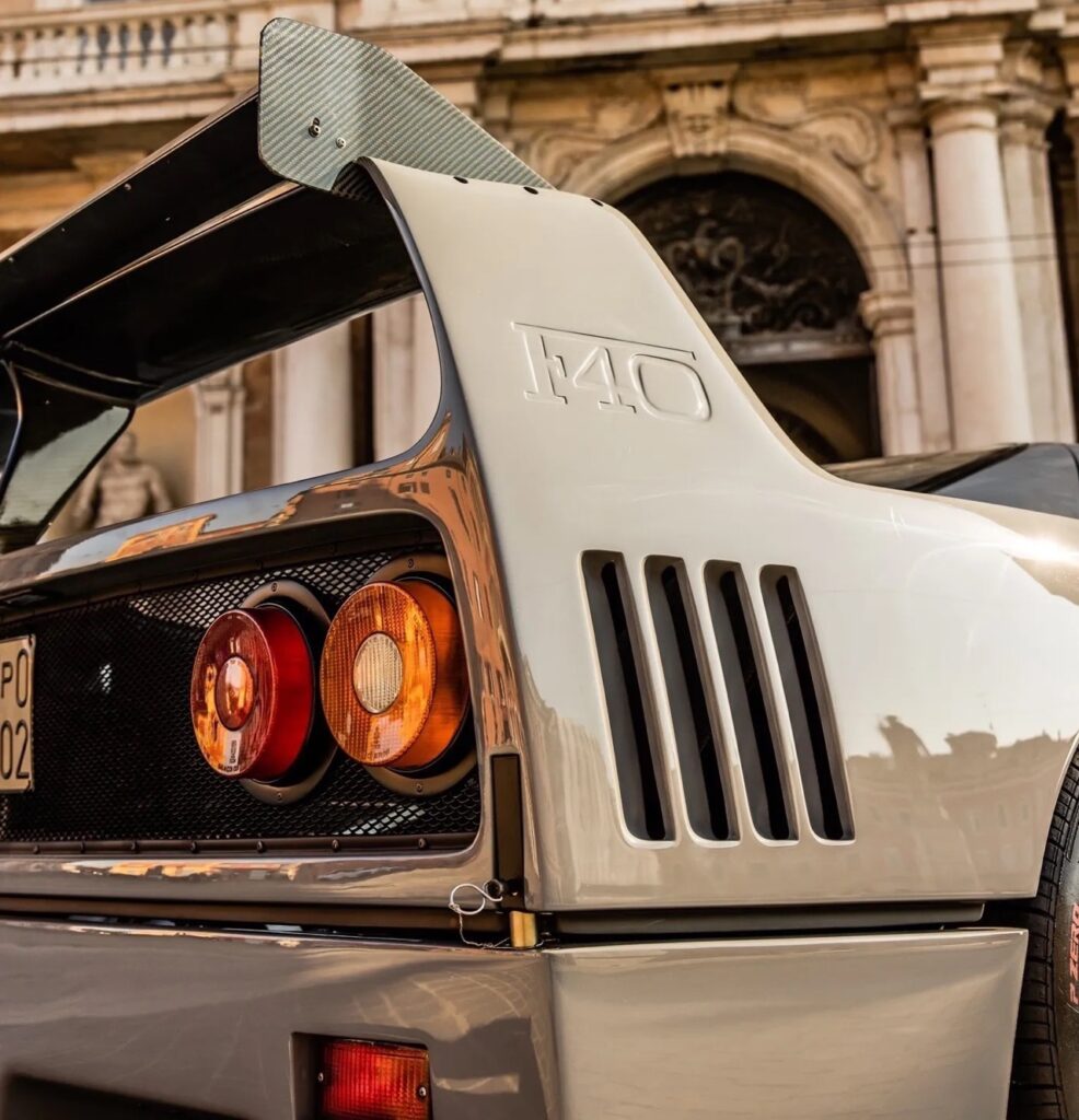 Ferrari F40 Competizione Street Legal - Radicale ! De l'essence dans ...