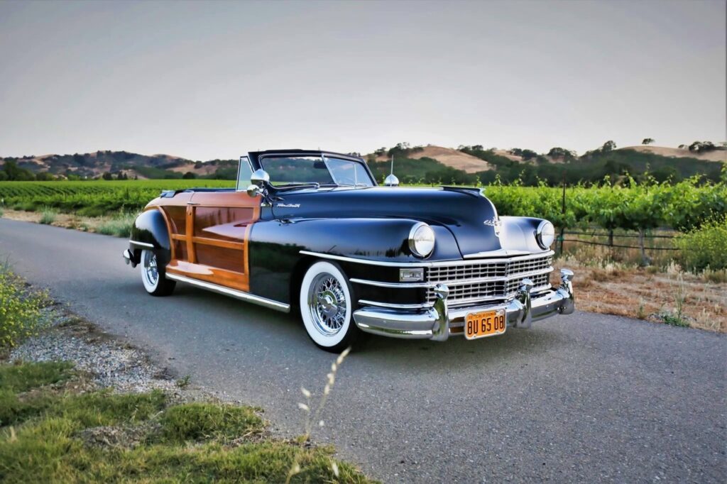 '48 Chrysler Town and Country Cab' - Un restomod qui envoie du bois ...