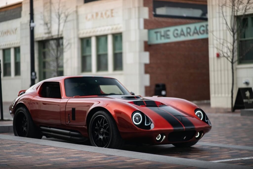 Factory Five Racing Type 65... ou une Daytona dopée au Coyote ! De l ...
