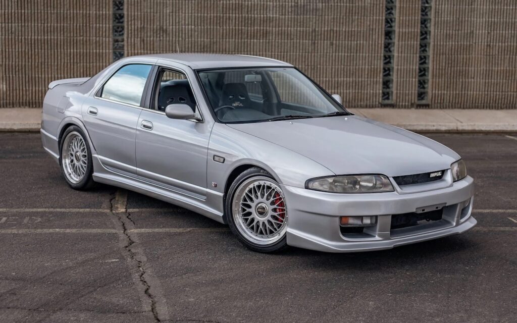 Nissan Skyline R33 R Impul - Berline sous hormones... De l'essence dans ...