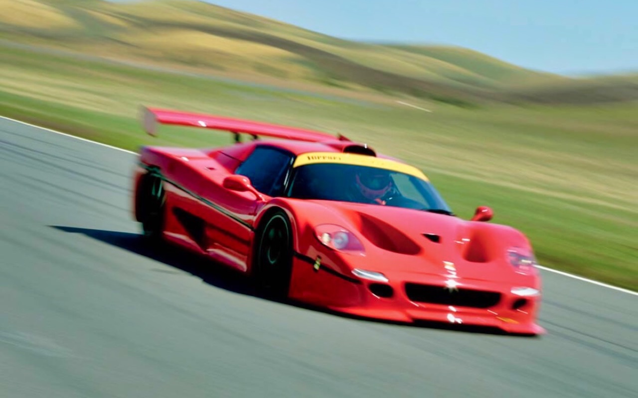 De l'essence dans mes veines - The French Petrolheads Family